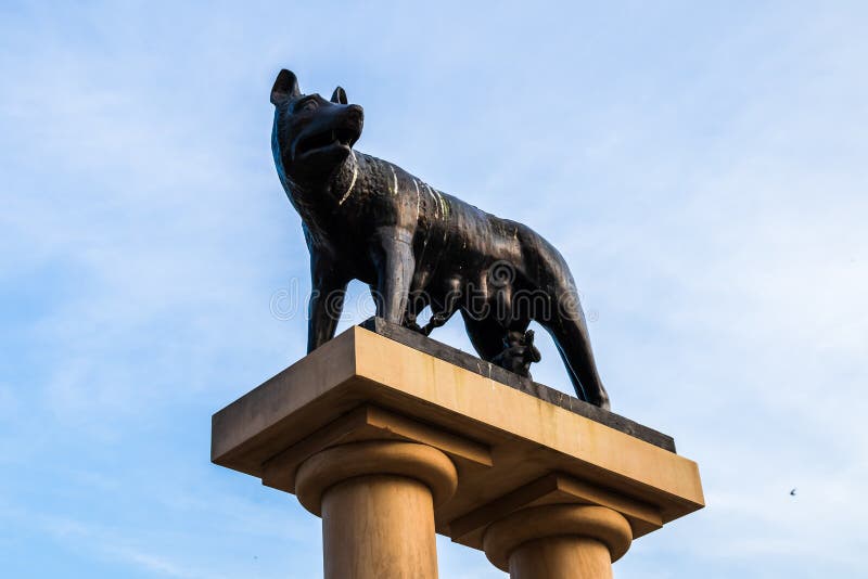 Monument of Roman Wolf with Romulus and Remus on a Square Editorial ...