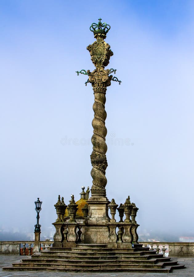 Monumento, a Tall Slender Structure Built in Concrete with a Crown at ...