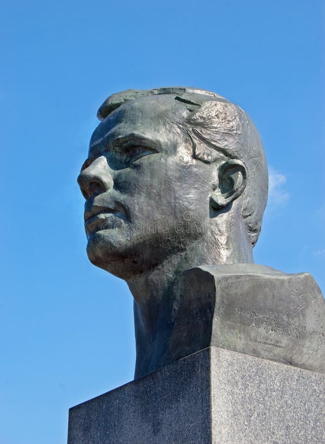 Monument To the First Cosmonaut Y. Gagarin Editorial Image - Image of ...