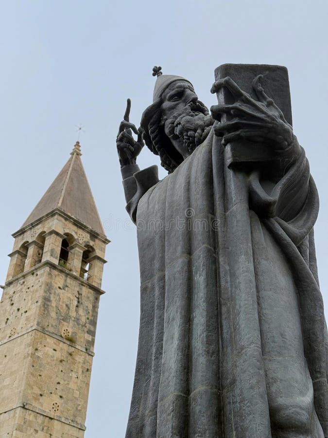 The Monument To Gregory of Nin in Split, Croatia Editorial Stock Image ...