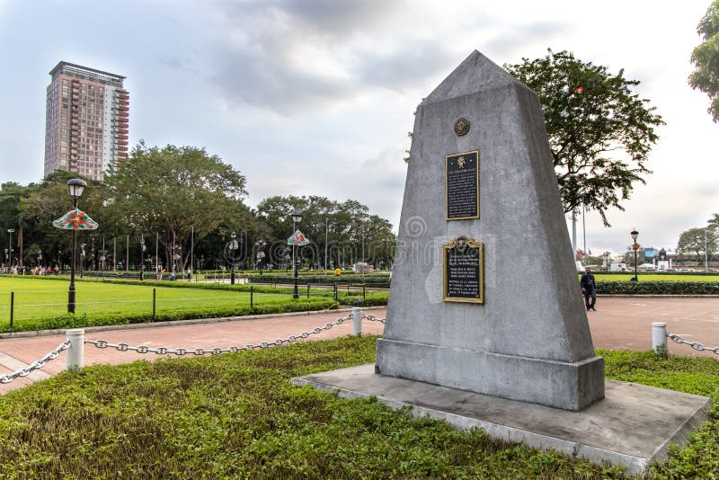 Monument To Jose Rizal`s Execution Site in Rizal Park, Manila ...