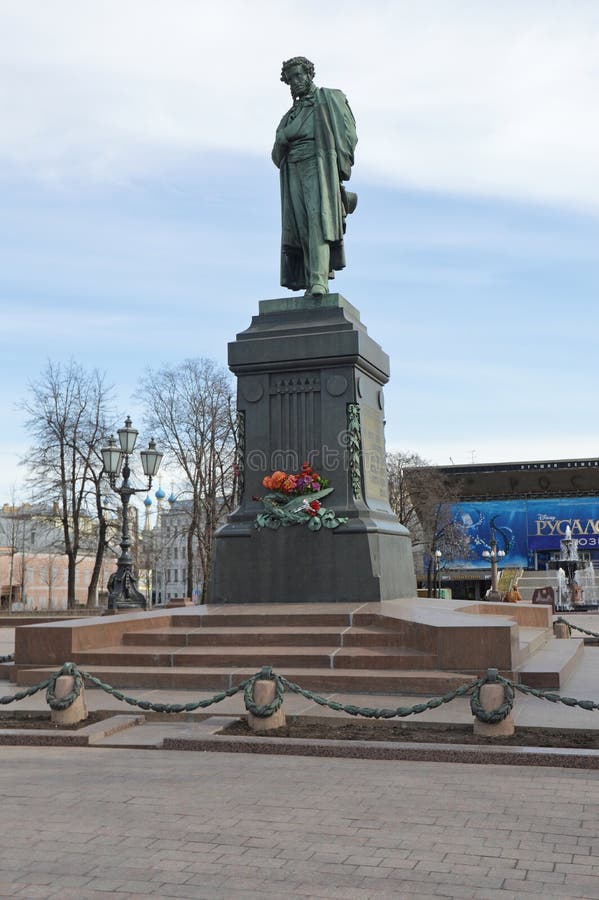Monument To Pushkin Moscow Pushkin Square Editorial Image - Image of ...