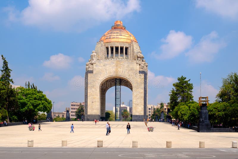 The Monument To the Revolution in Mexico City Editorial Photo - Image ...