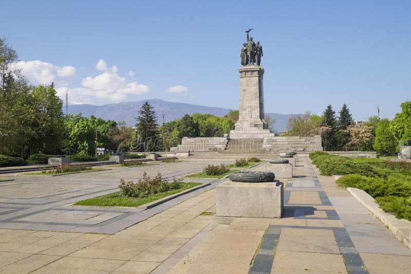 Monument To the Soviet Army in Sofia, Bulgaria Editorial Stock Image ...