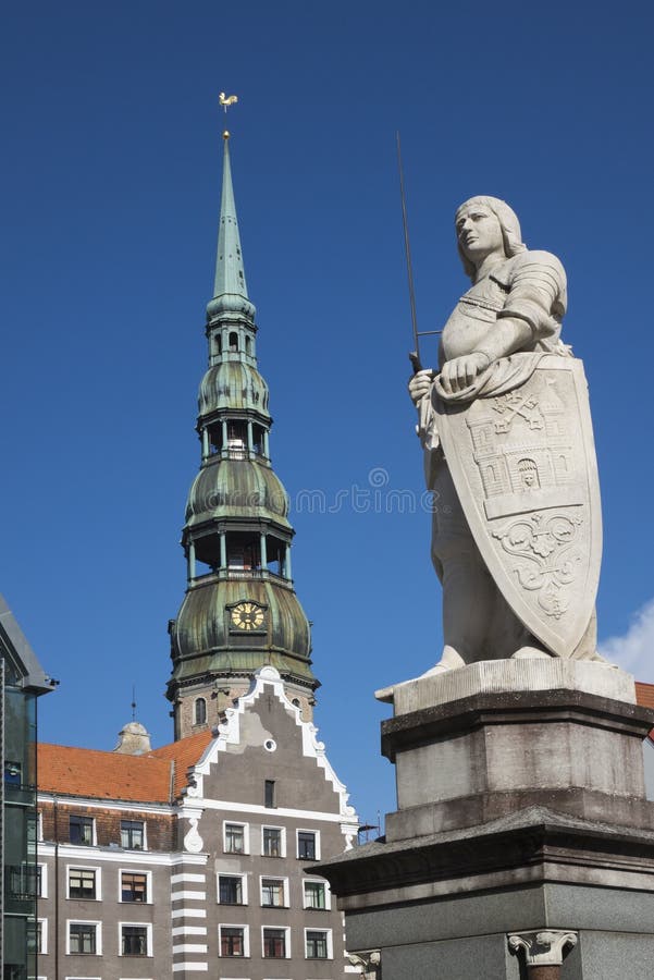 Monument To St. Roland in the Central Square in Riga, Latvia Stock ...