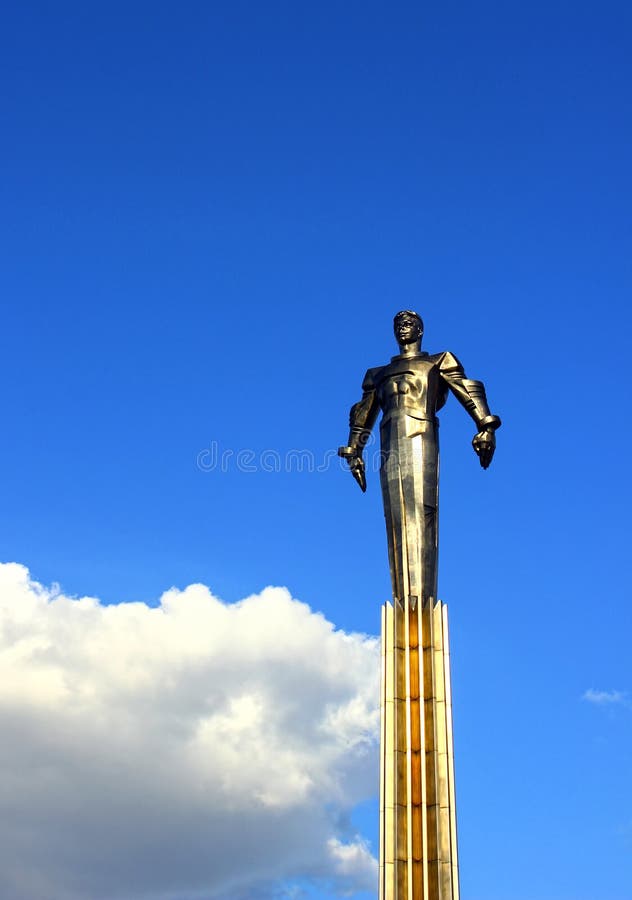 Yuri Gagarin-Monument - Moskau Russland Stockfoto - Bild von platz ...