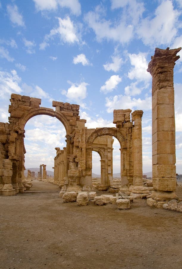 The Monumental Arch Palmyra Stock Image - Image of destroyed, cultural ...