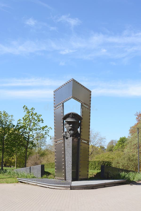 Monumento Al Contralmirante Estonio Johan Pitka Fotografía editorial ...