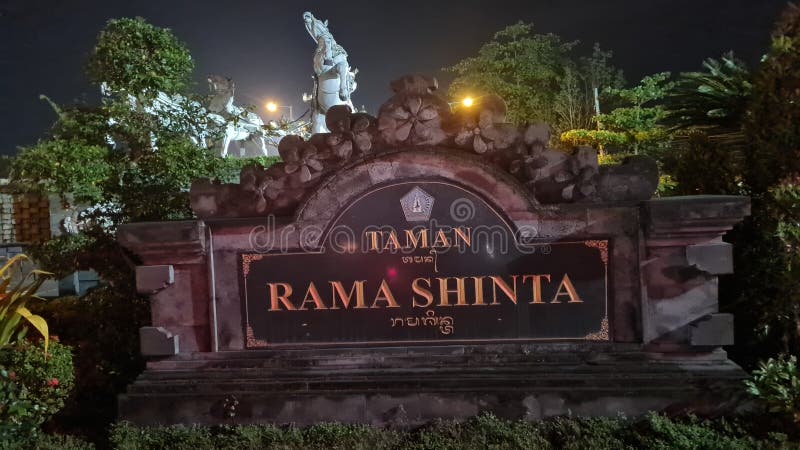 Monumento Al Parque Rama Shinta En Bali Fotografía editorial - Imagen ...