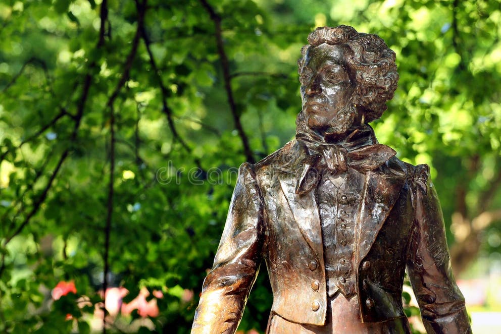 Monumento a Alexander Pushkin En Riga, Letonia Imagen de archivo ...