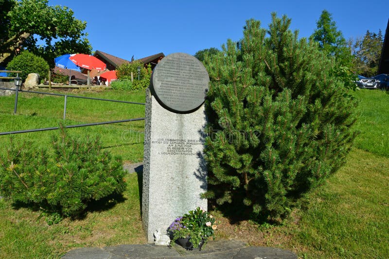 Monumento De Hinterschellenberg En El Pueblo De Schellenberg ...