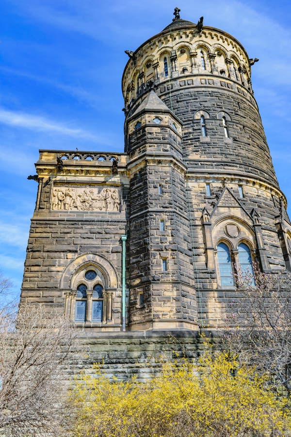 Monumento De James a Garfield Memorial Imagen de archivo - Imagen de ...