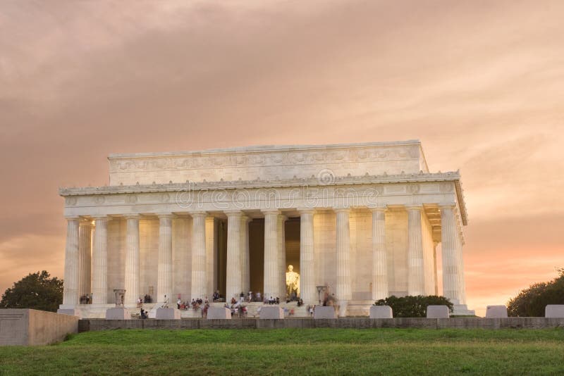 Monumento a Lincoln, Washington DC, Atardecer Fotografía editorial ...