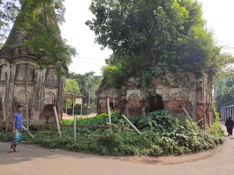 Monumento Del Castillo Antiguo Del Pueblo Verde Imagen editorial ...