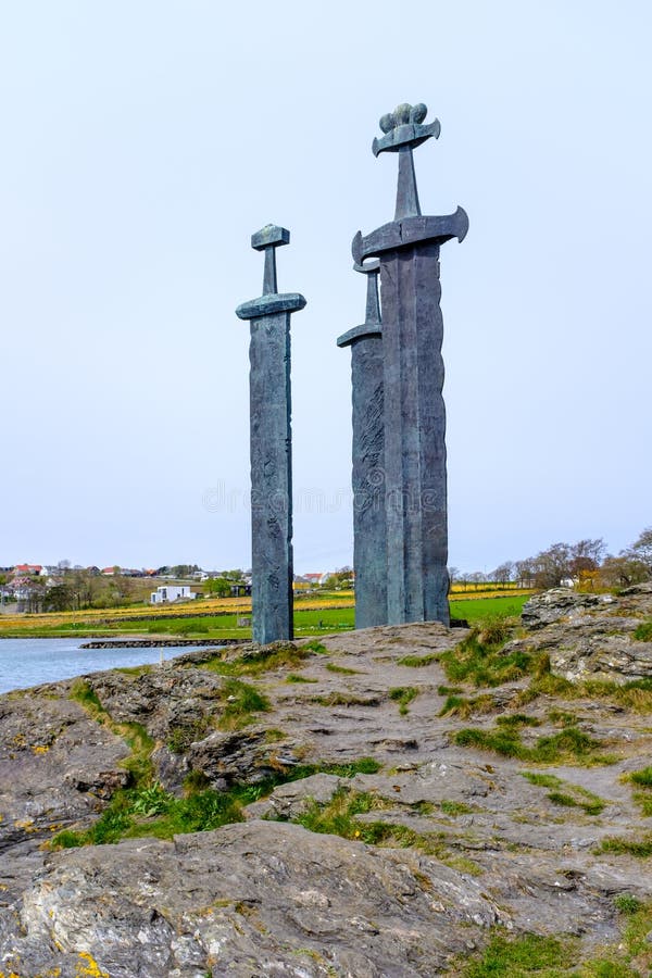 Monumento Del Fjell De Sverd I Hafrsfjord Stavanger Condado De Rogaland ...