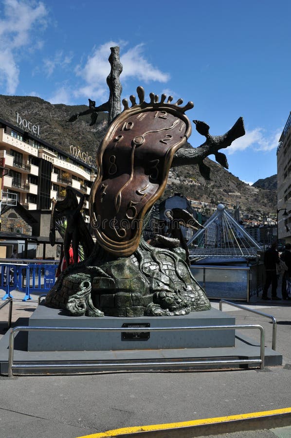 Registre El Monumento De Salvador Dali En El La Vella, Andorra De ...