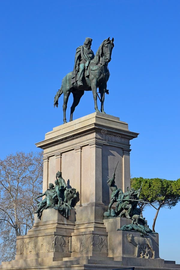 Monumento Di Giuseppe Garibaldi Alla Collina Di Janiculum, Roma ...