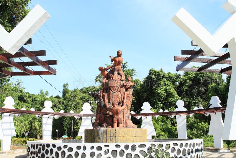 Monumento En La Isla De Mansinam Imagen editorial - Imagen de entrada ...