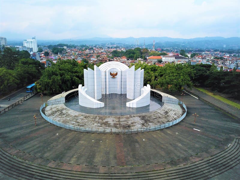 Monumento a La Lucha En La Java Occidental Fotografía editorial ...