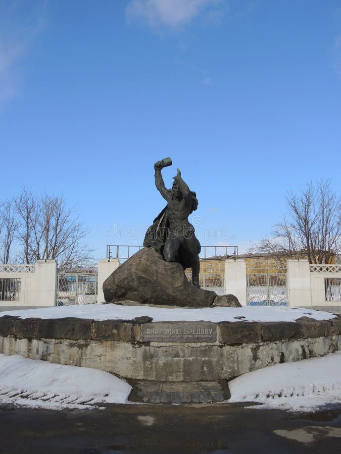 Monumento a Murmansk, Russia Immagine Stock Editoriale - Immagine di ...