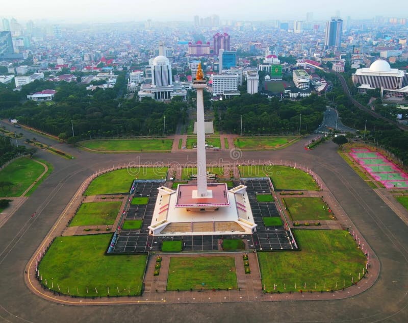 Monumento Nacional Ao Orgulho Da Cidade De Jacarta Imagem Editorial ...