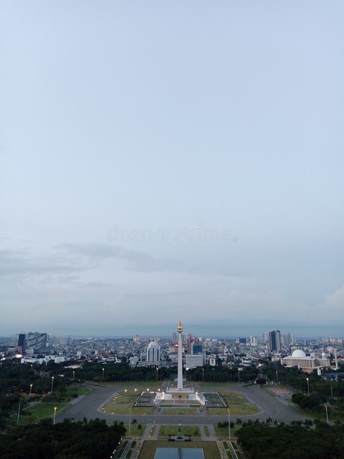 Monumento Nacional Em Jacarta Foto de Stock - Imagem de centro, costa ...