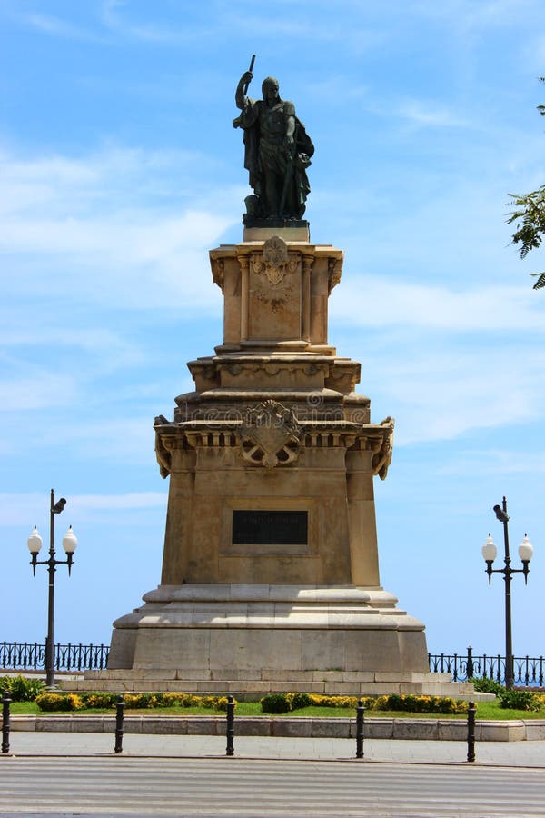 Monumento De Roger De Lluria Em Barcelona, Espanha Foto de Stock ...