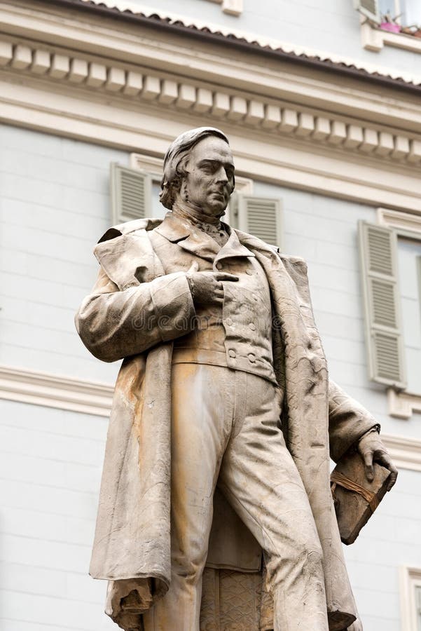 Monumento a Vincenzo Gioberti - Torino Italia Fotografia Stock ...