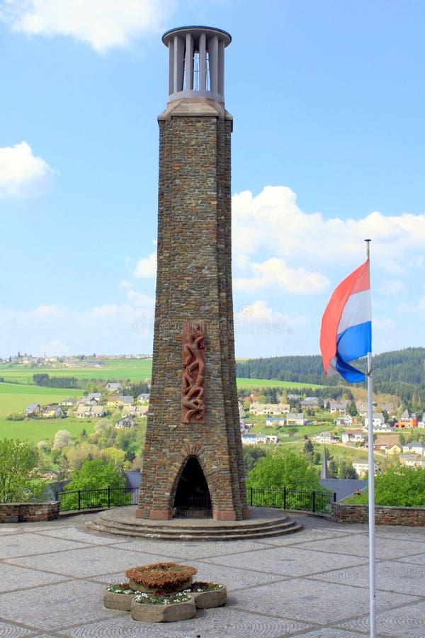Monumento Wiltz imagen de archivo editorial. Imagen de casas - 88893189