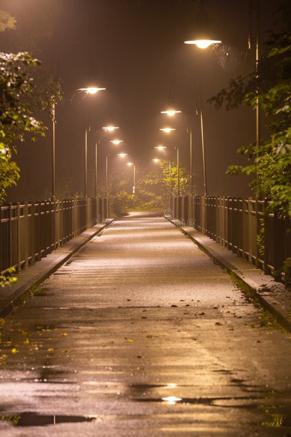 Moody Bridge on a Hazy Night Stock Photo - Image of mist, light: 191682030