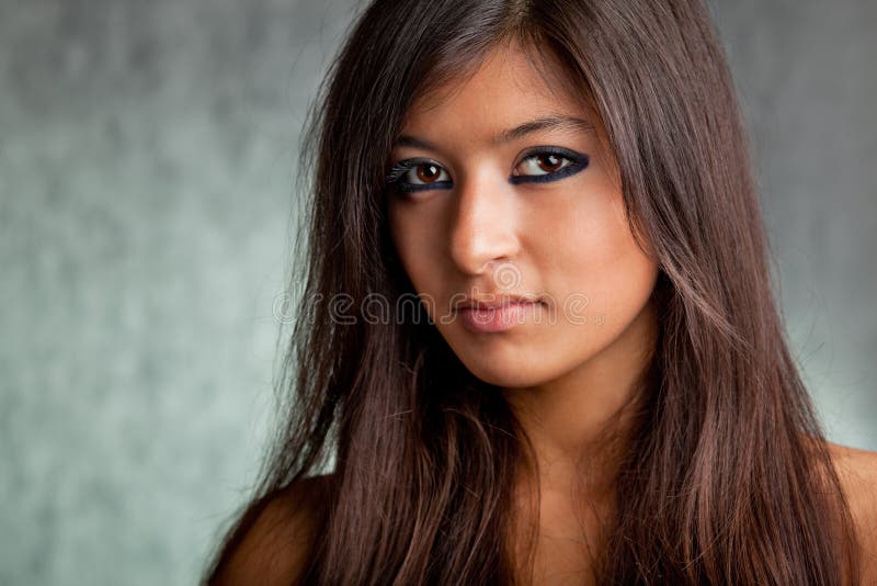 Mooi Aziatisch meisje stock afbeelding. Image of vrouw - 12194219