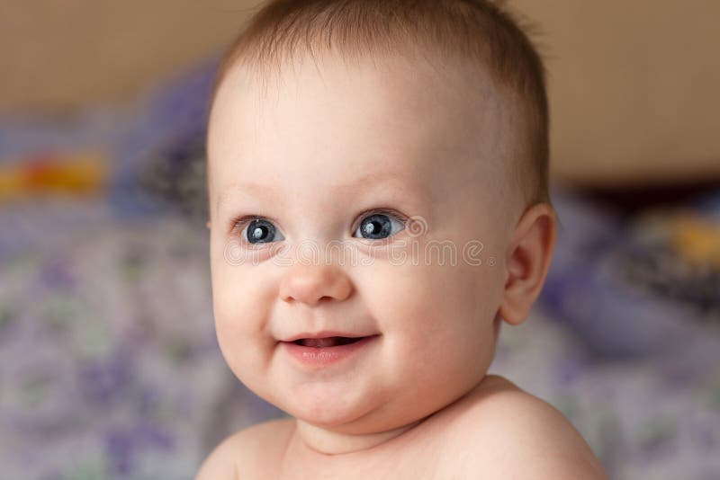 Mooi blij kind stock foto. Image of kinderjaren, kinderen - 28637636