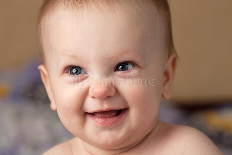 Mooi blij kind stock foto. Image of kinderjaren, kinderen - 28637636