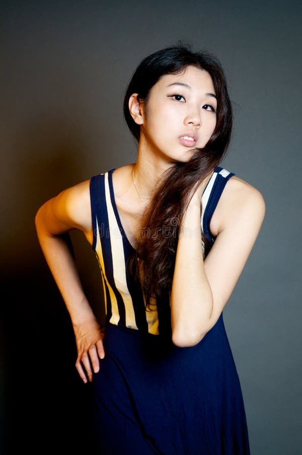 Mooi Chinees model stock afbeelding. Image of aantrekkelijk - 24870799