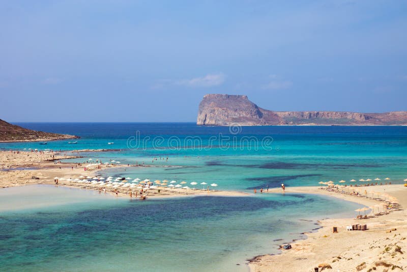 Mooi Strand Op Het Eiland Van Kreta Stock Foto - Image of baai, buiten ...