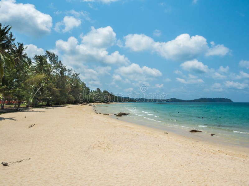 Mooi Tropisch Strand in Koh Kood-eiland Stock Foto - Image of tafereel ...
