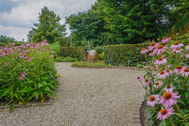 Mooi Tuinidee in Modeltuinen Appeltern, Nederland Stock Foto - Image of ...