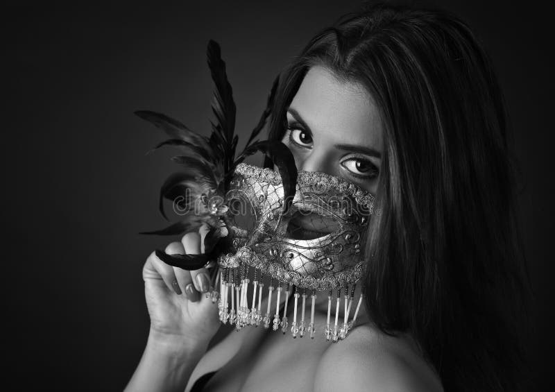 Mooie Vrouw Met Carnaval Masker Stock Foto - Image of mooi ...