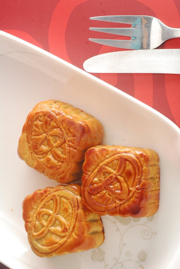 Moon Cake stock image. Image of festival, cake, knife - 21035225