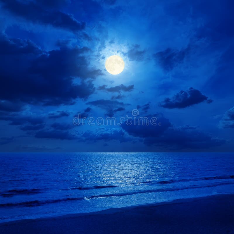 580 Romantic Full Moon Night Sky Over Water Stock Photos - Free ...