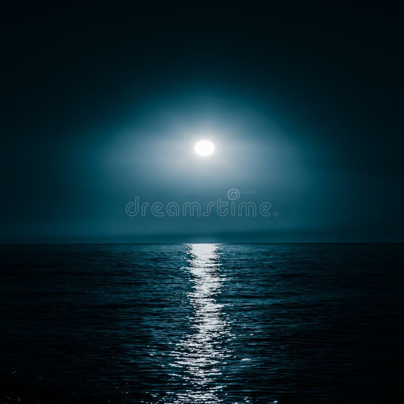 The Moon and Moonlight on the Sea Stock Photo - Image of nature, patch ...