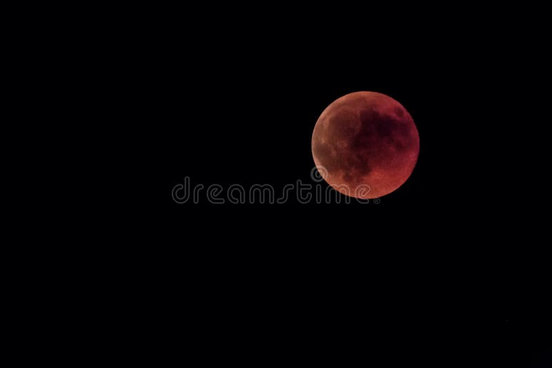 Moon O Eclipse, Lua Cheia Vermelha, Em Caceres Imagem de Stock - Imagem ...