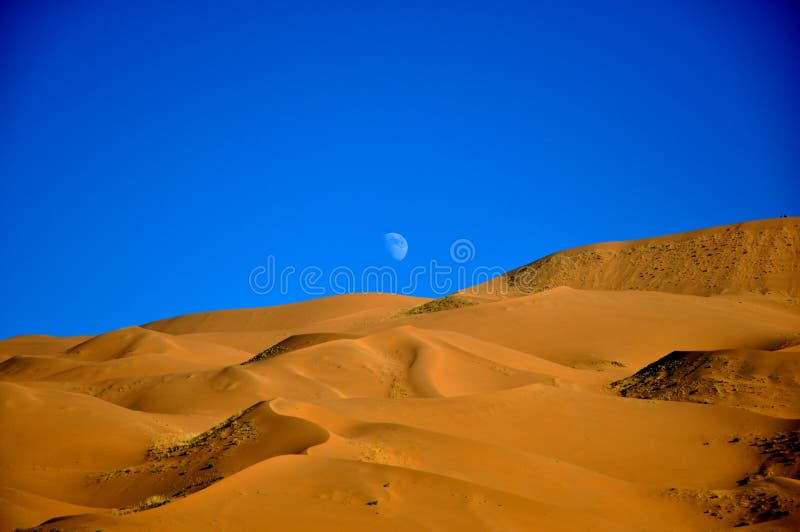 Moon rise in desert stock image. Image of wallpaper, vacation - 36983301
