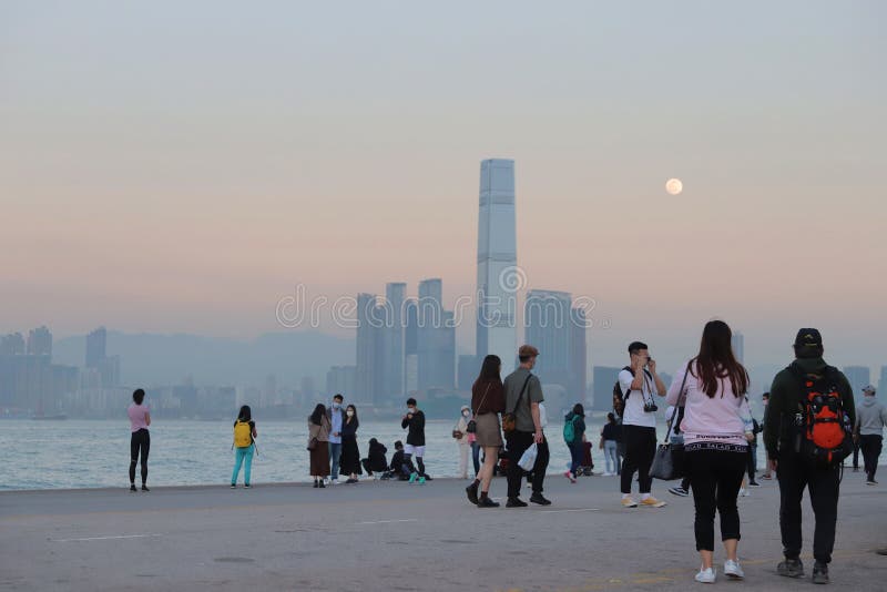The Moon Rise from East, Cityscapes at Full Moon Night 29 Dec 2020 ...