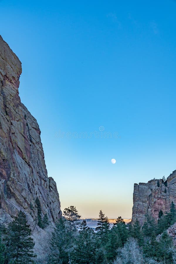 Moon Rise Over Eldorado Canyon Stock Image - Image of planet, boulder ...