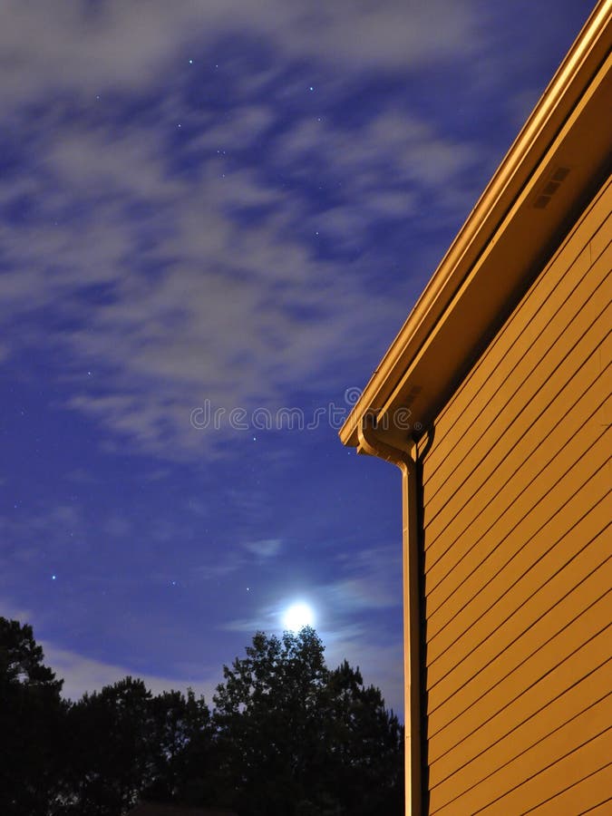 Moon Rising Over the Horizon in Exmouth Australia during Blue Hour ...