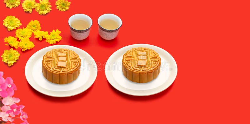 Mooncake with Tea in Mid-Autumn Festival Stock Image - Image of ...