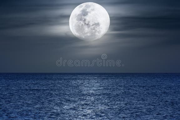 139,832 Moonlight串流 颜色 Stock Photos - Free & Royalty-Free Stock Photos ...