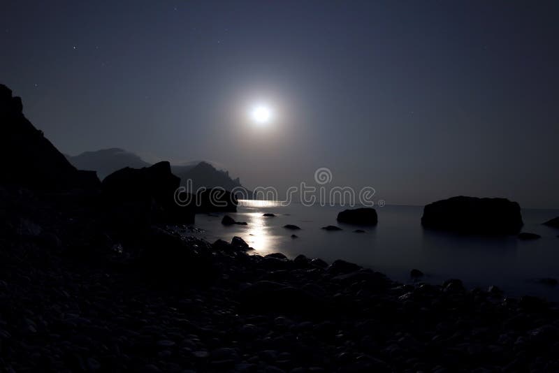 Moonlight Shines on the Sea Stock Photo - Image of scene, black: 106002192