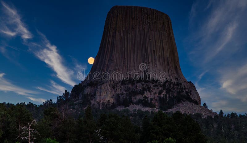Moonrise Going Behind Devils Tower, Devils Tower National Monument ...